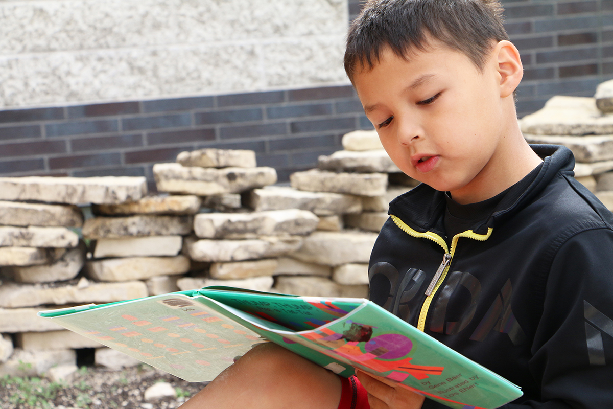 Pembina Trails loves to read