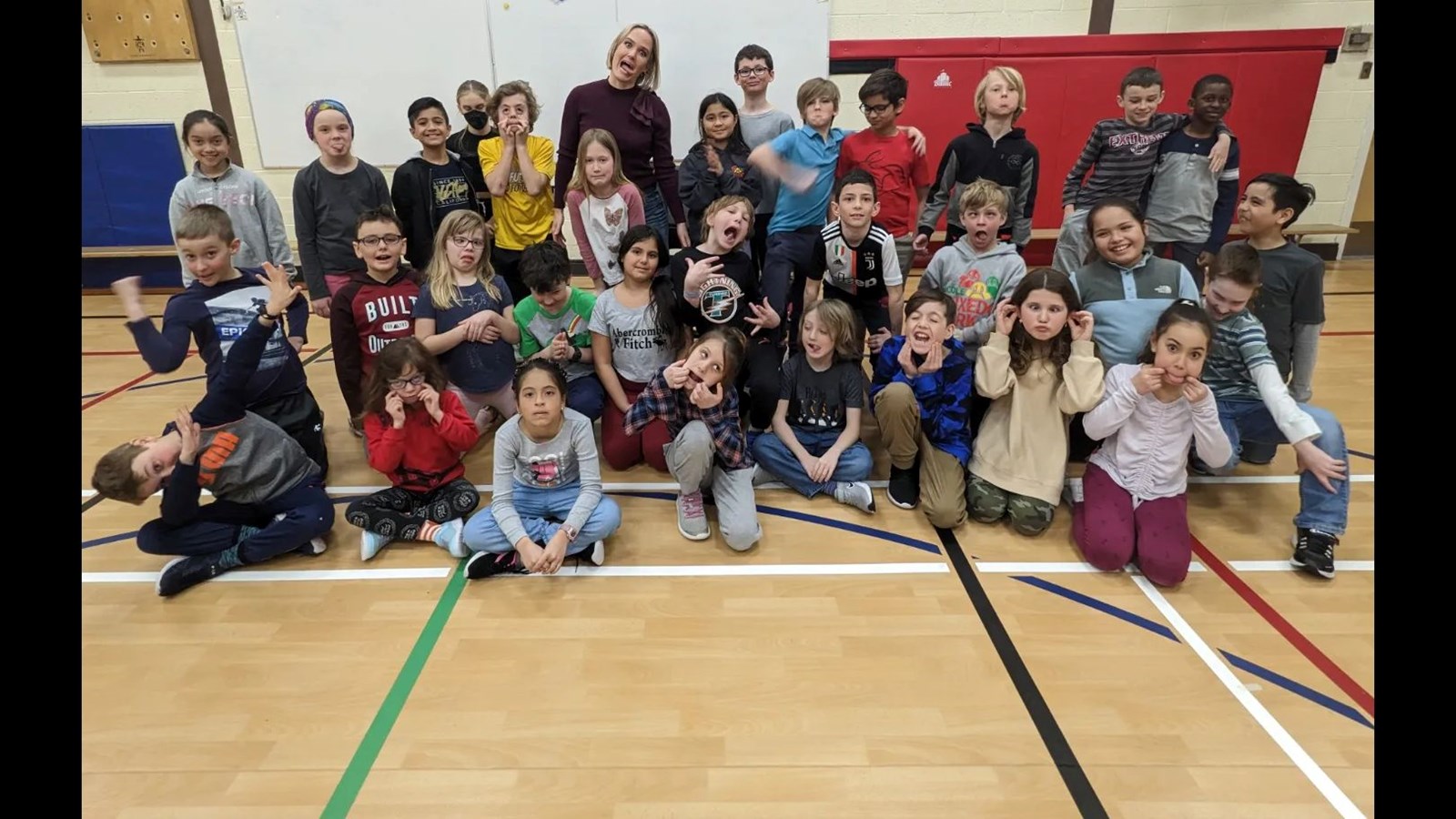 Nicole Dubé Loves to Read