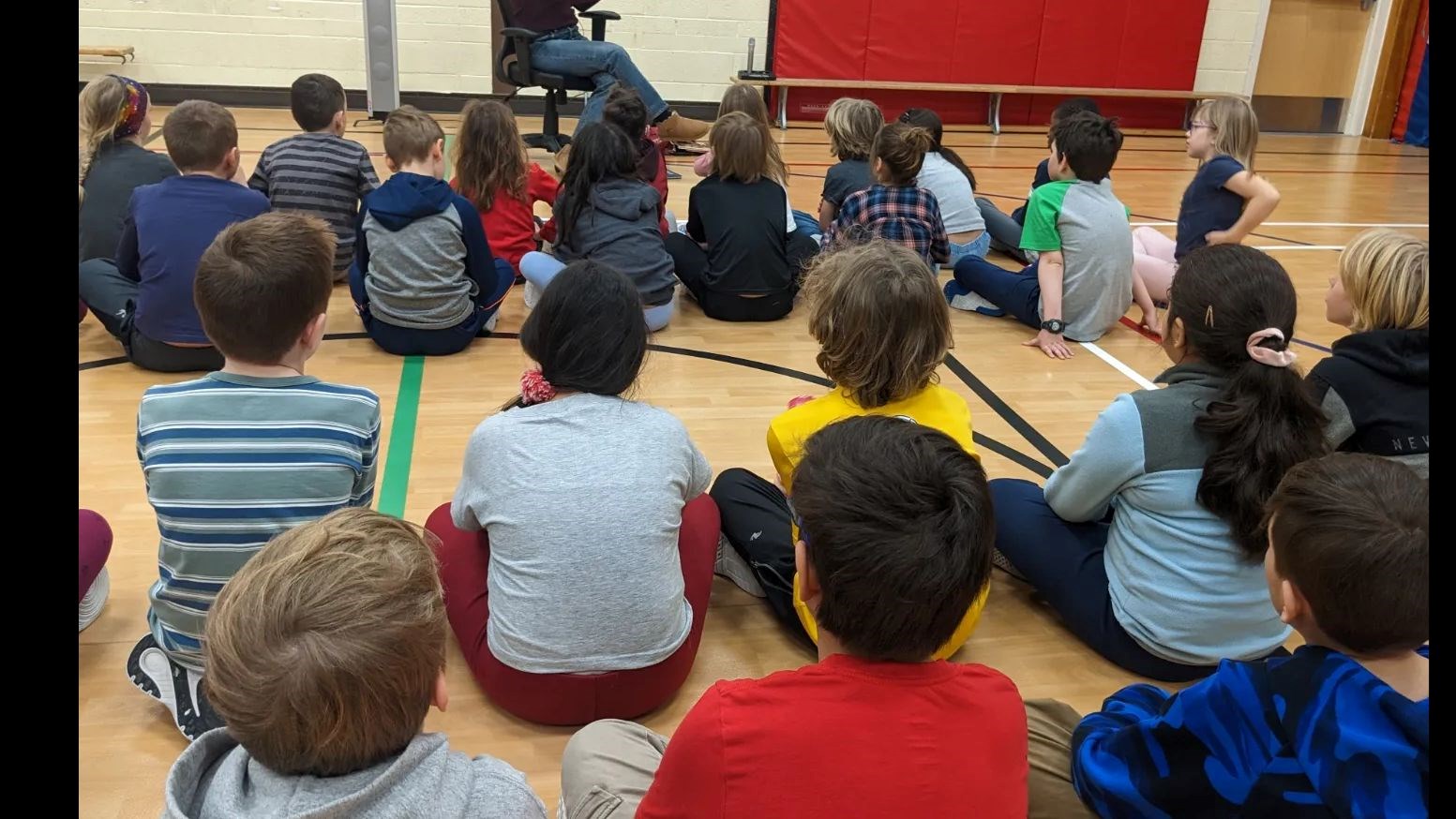 Nicole Dubé Loves to Read