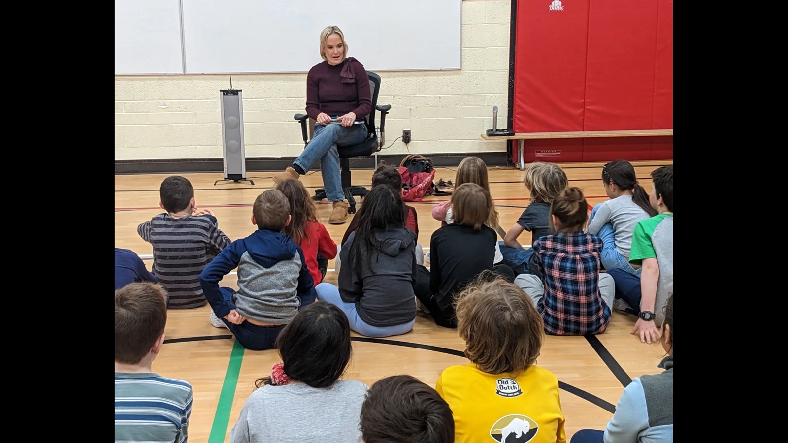 Nicole Dubé Loves to Read