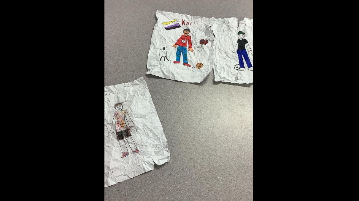 EVA Students Study And Discuss Kindness