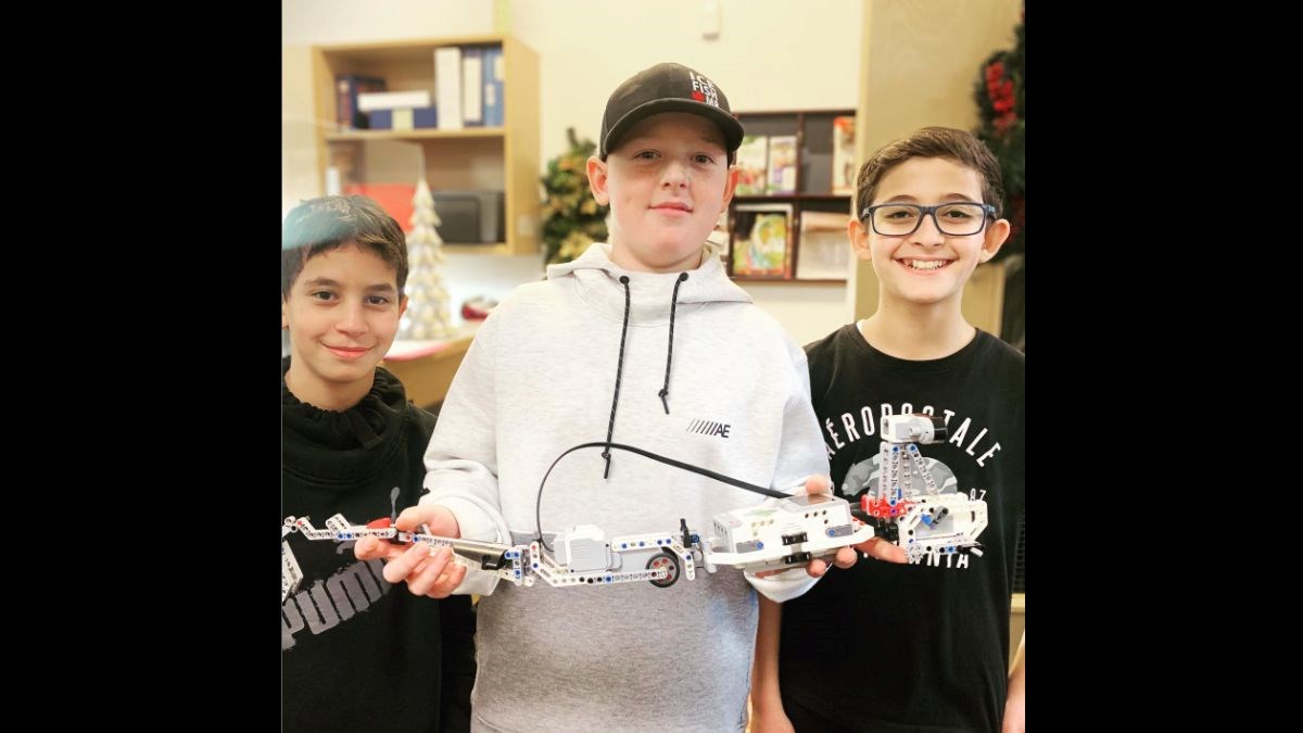 Building Robots On The Last Day Of Grade 7 Shops