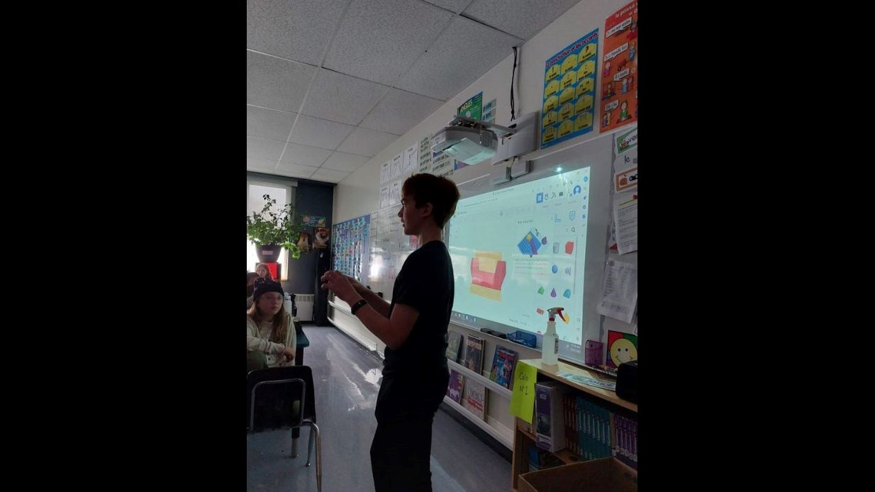 EVA Students Connecting Through Presentations