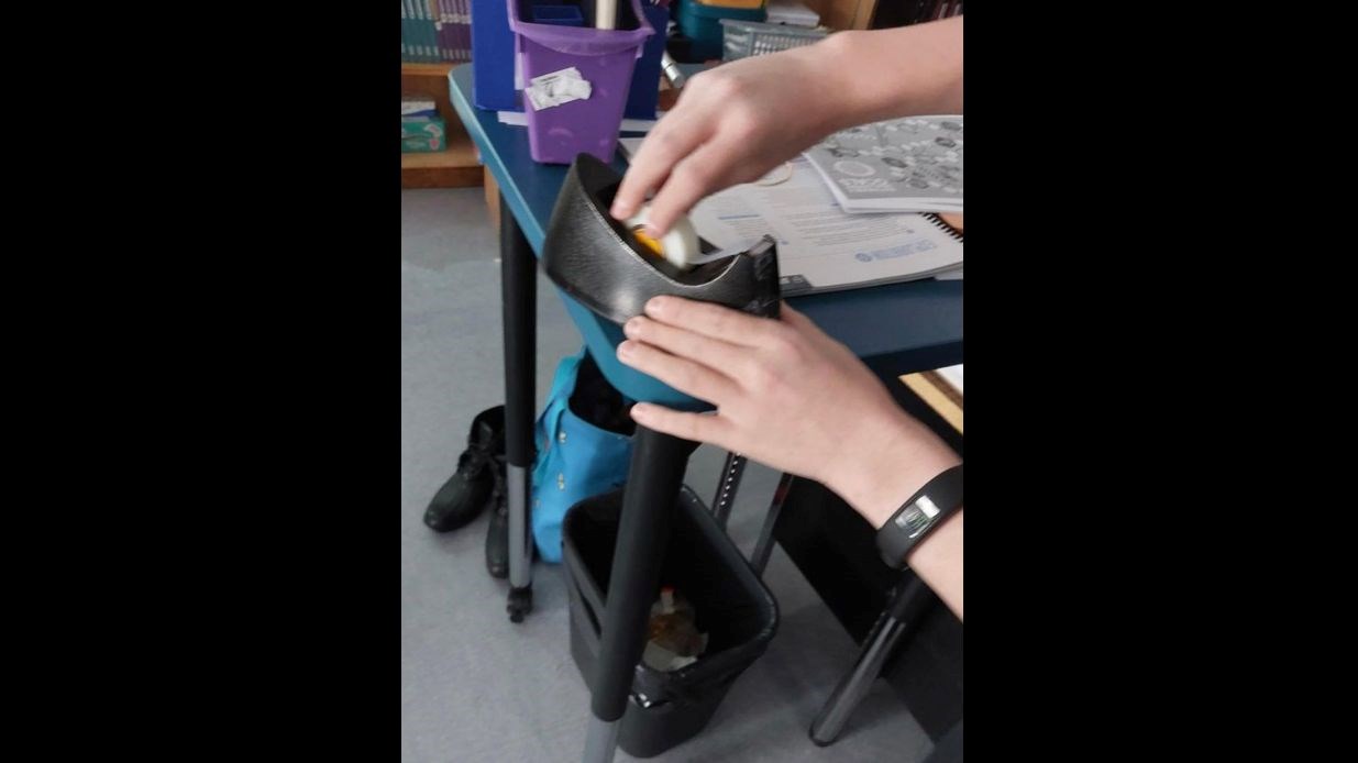 EVA Students Connecting Through Presentations